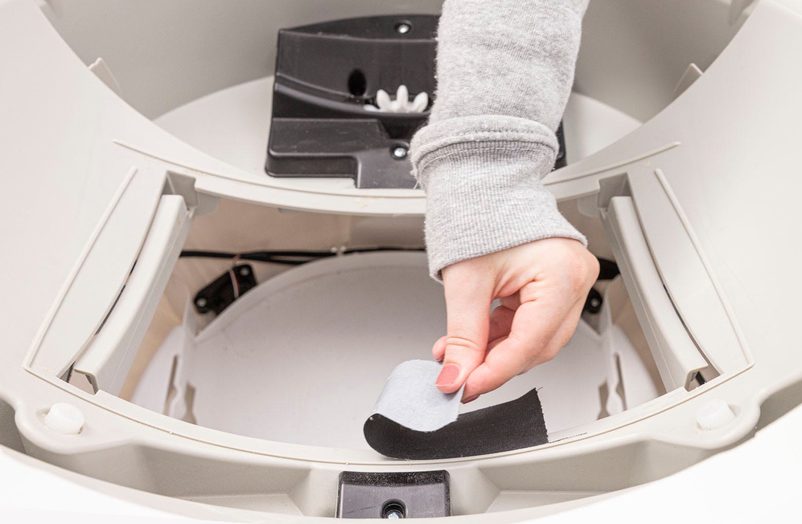 Litter-Robot 4 Seal Strips Installation Guide | Litter-Robot