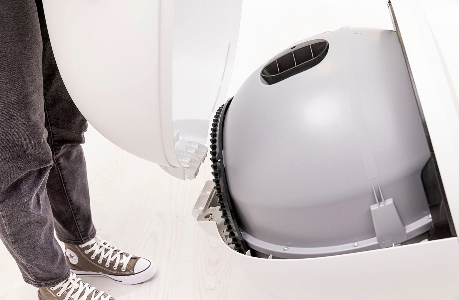 Litter-Robot 4: LitterHopper™ and Bonnet Installation Guide | Litter-Robot