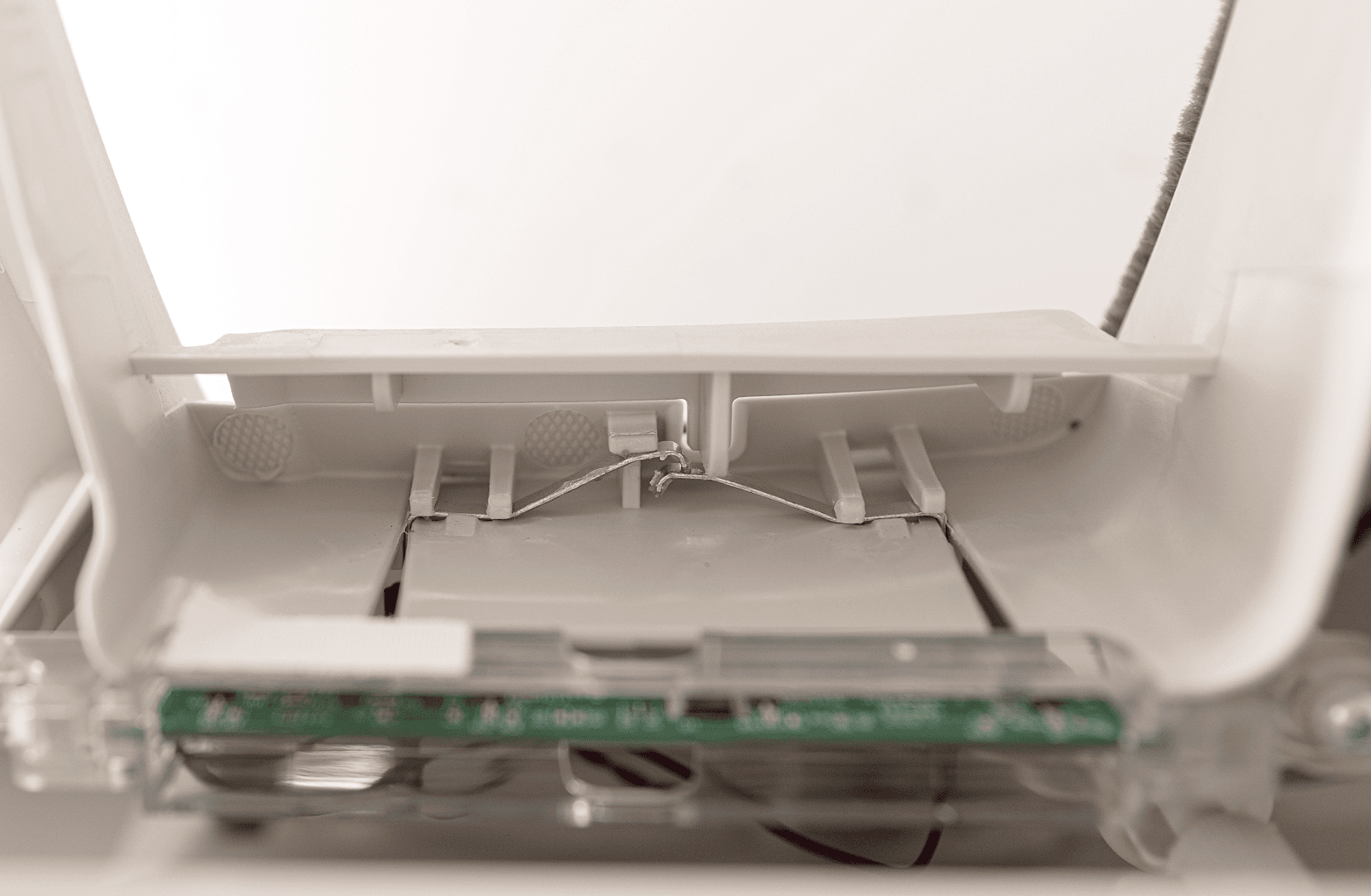 Litter-Robot 3: Yellow Flashing Quickly (Pinch Sensor) | Litter-Robot