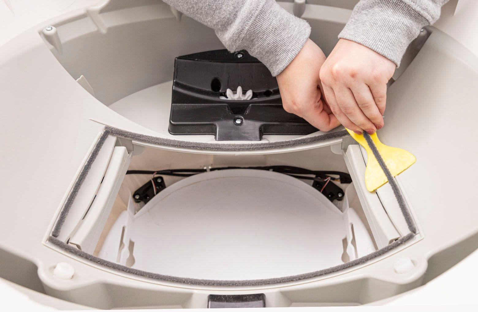 Litter-Robot 4 Seal Strips Installation Guide | Litter-Robot